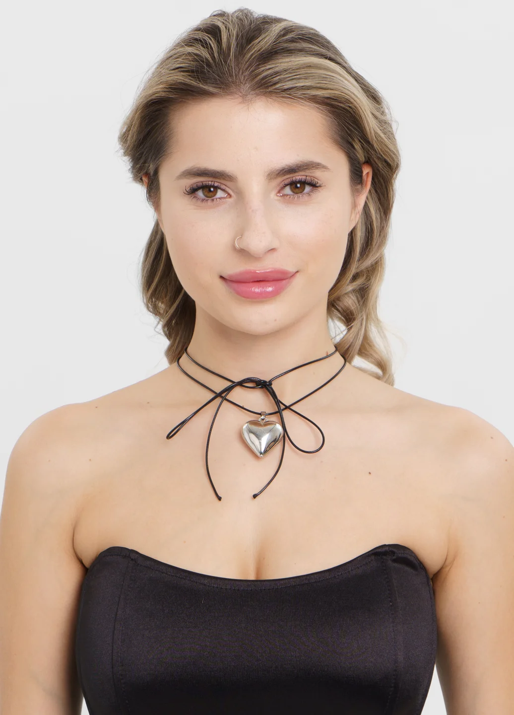 Чокер сердце на шнурке,женское украшение на шею, кулон в форме сердца ...